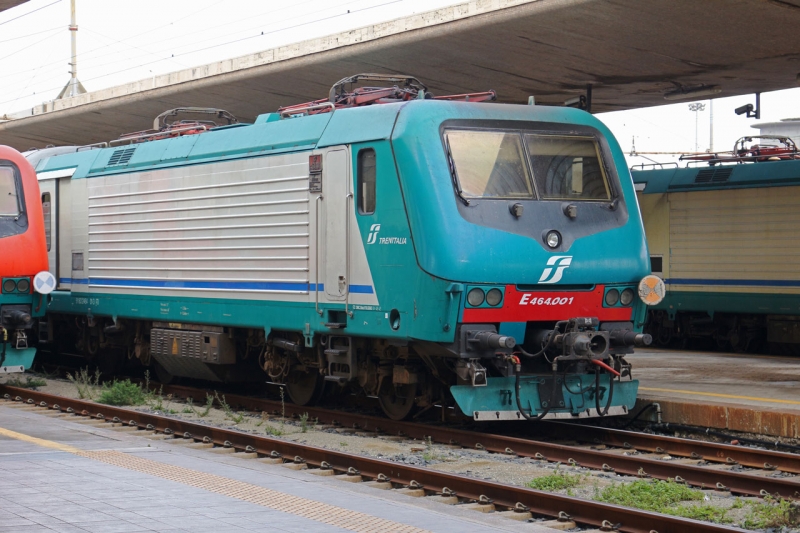 Storia della piccola grande locomotiva E464, ovvero la Fiat Punto delle FS | RollingSteel ...